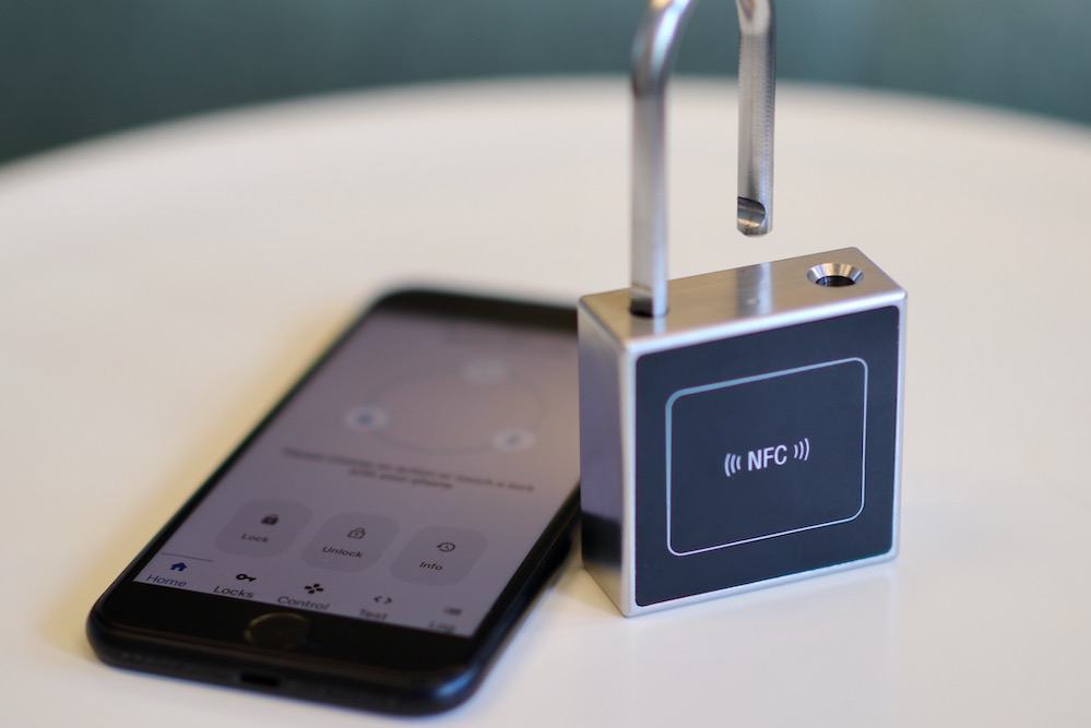 Infineon offers the key to smart locks with programmable MCU with NFC ...