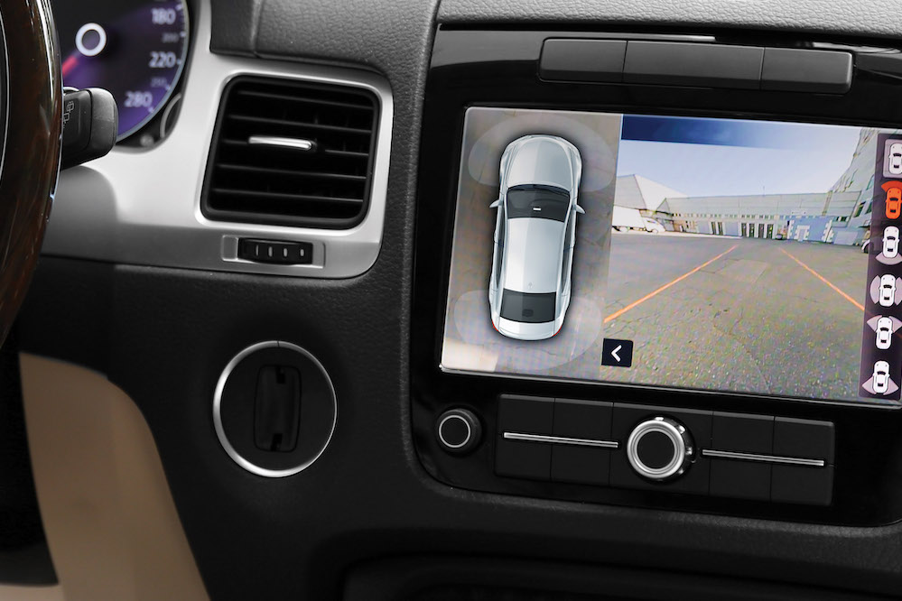 Automotive SoC excels in LED flicker mitigation for cameras - Softei ...